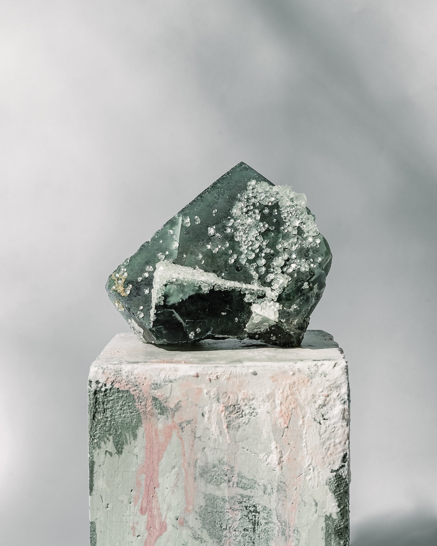 Nigerian Fluorite with Quartz – WORLD OF MYŌTH