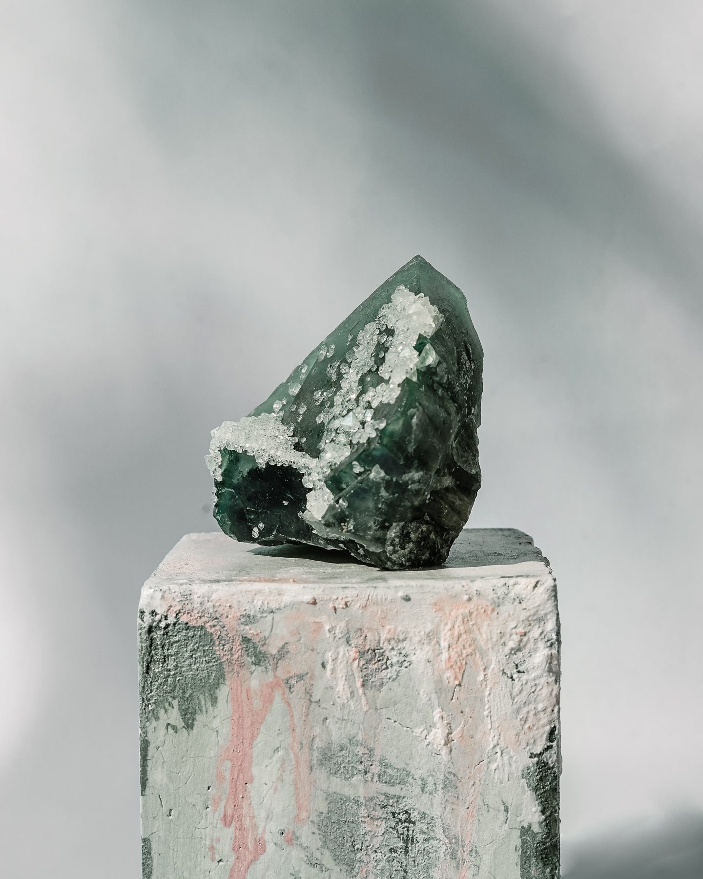 Nigerian Fluorite with Quartz – WORLD OF MYŌTH